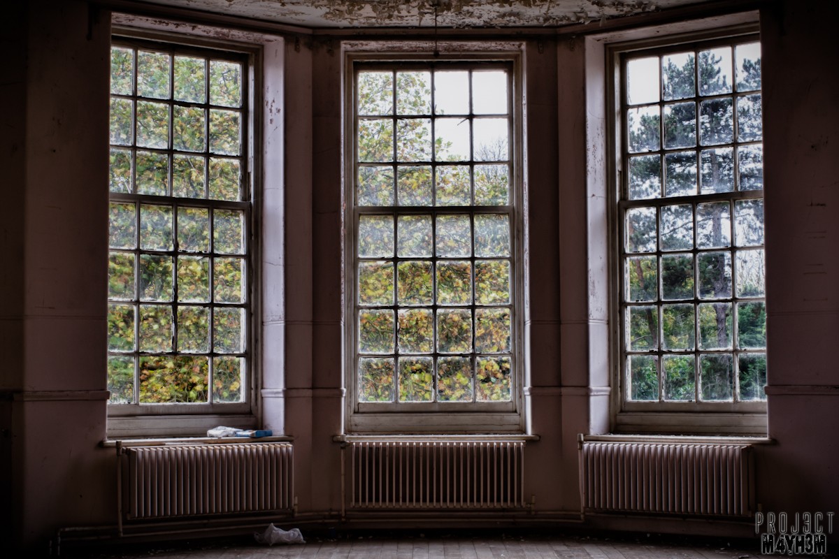 DecayingBayWindows-7 - PROJ3CTM4YH3M Urban Exploration