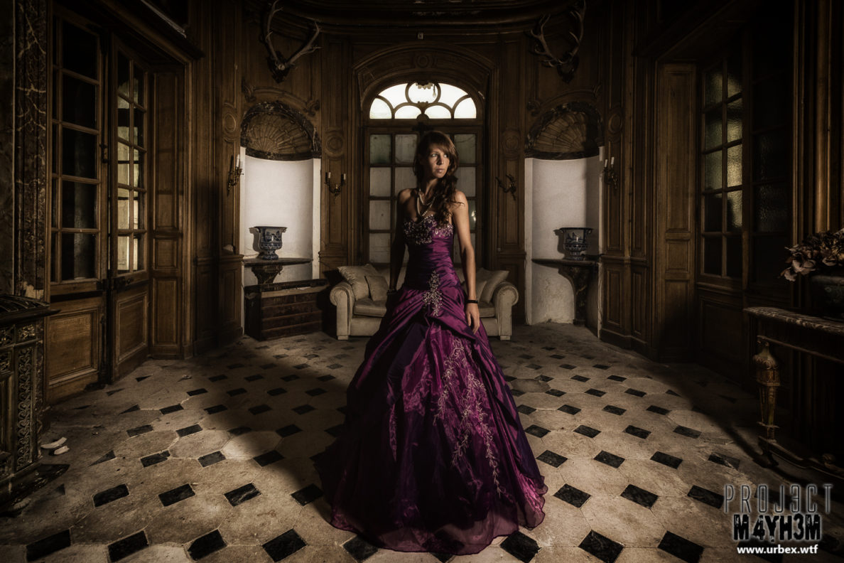 Urbex + Models - PROJ3CTM4YH3M Urban Exploration