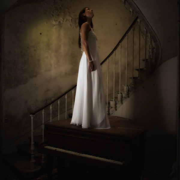 Urbex + Models - PROJ3CTM4YH3M Urban Exploration