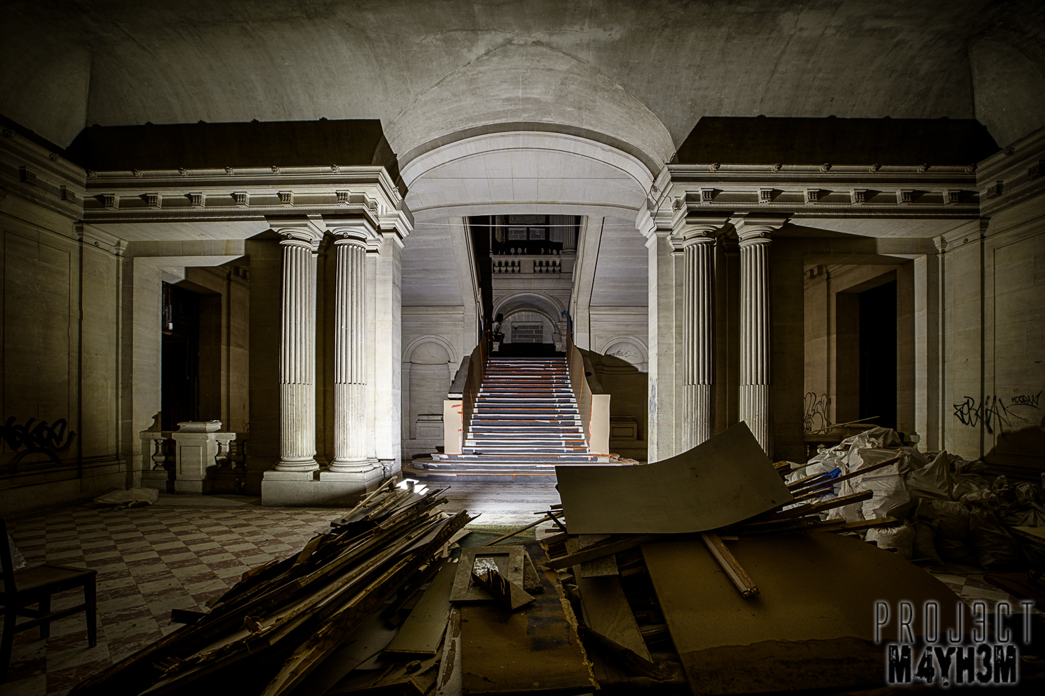 Urbex: Château de Carnelle, Somewhere, France - May 2014