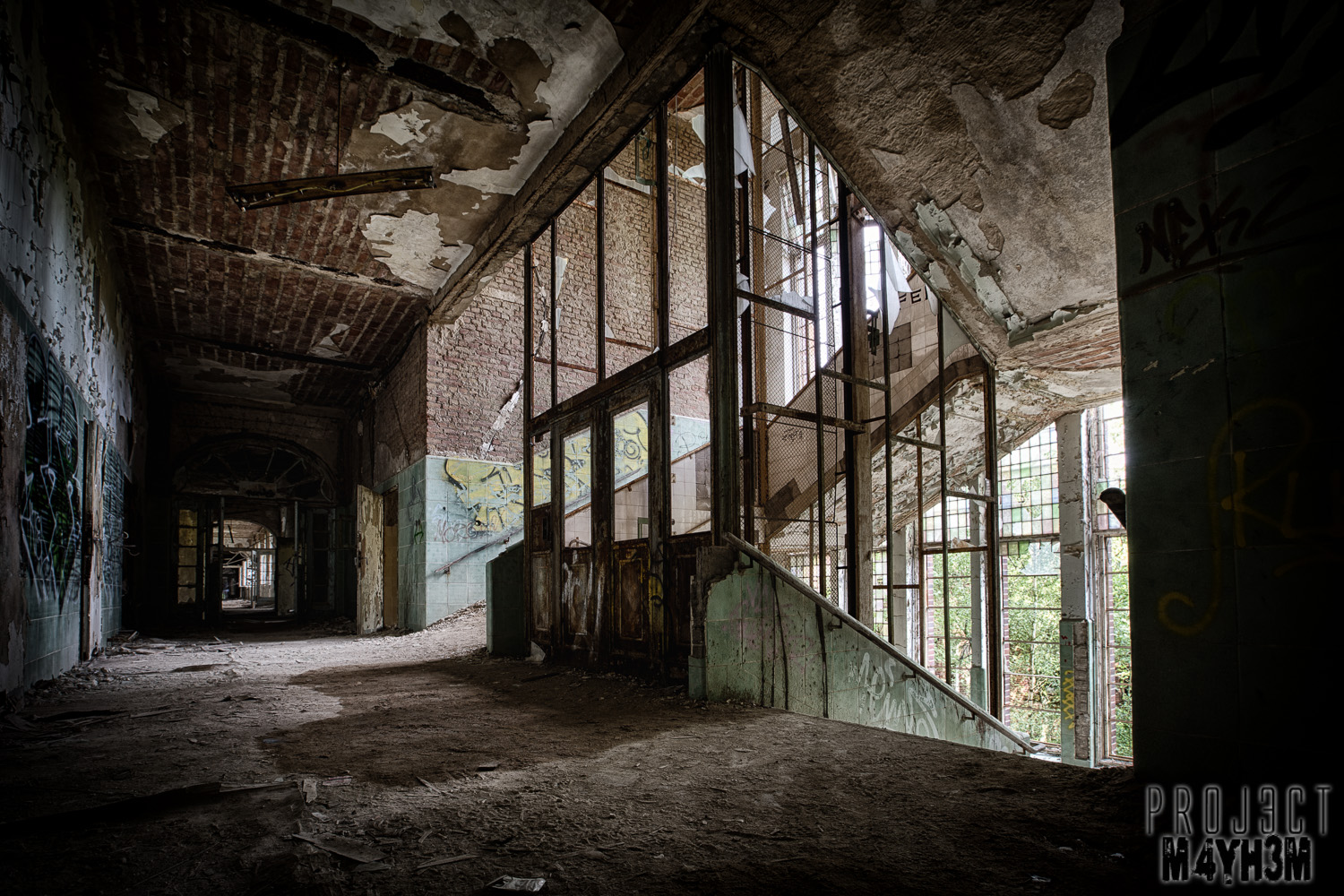 Urbex: Beelitz-Heilstätten aka Beelitz Hospital, Part 1: Women's ...
