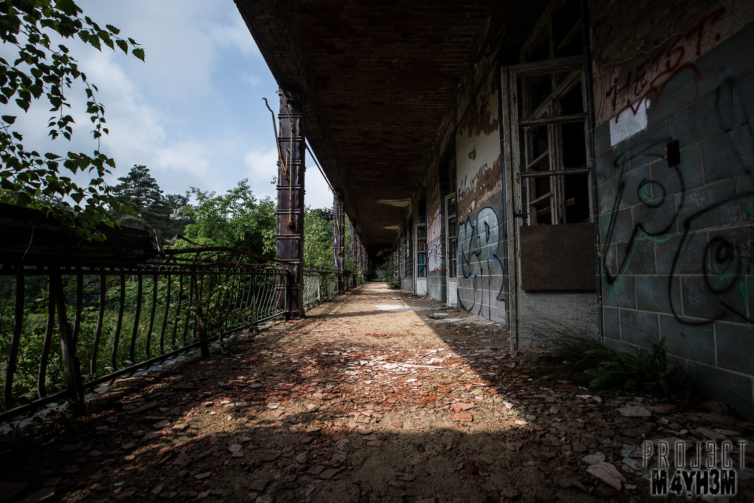 Urbex: Beelitz-Heilstätten aka Beelitz Hospital, Part 1: Women's ...